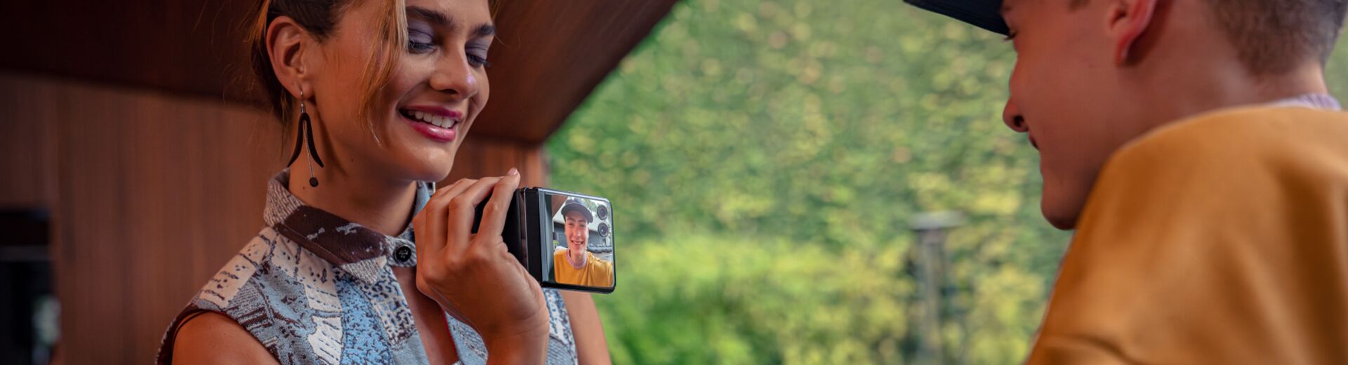 Are Flip Phones Making a Comeback | Motorola Flip Phones